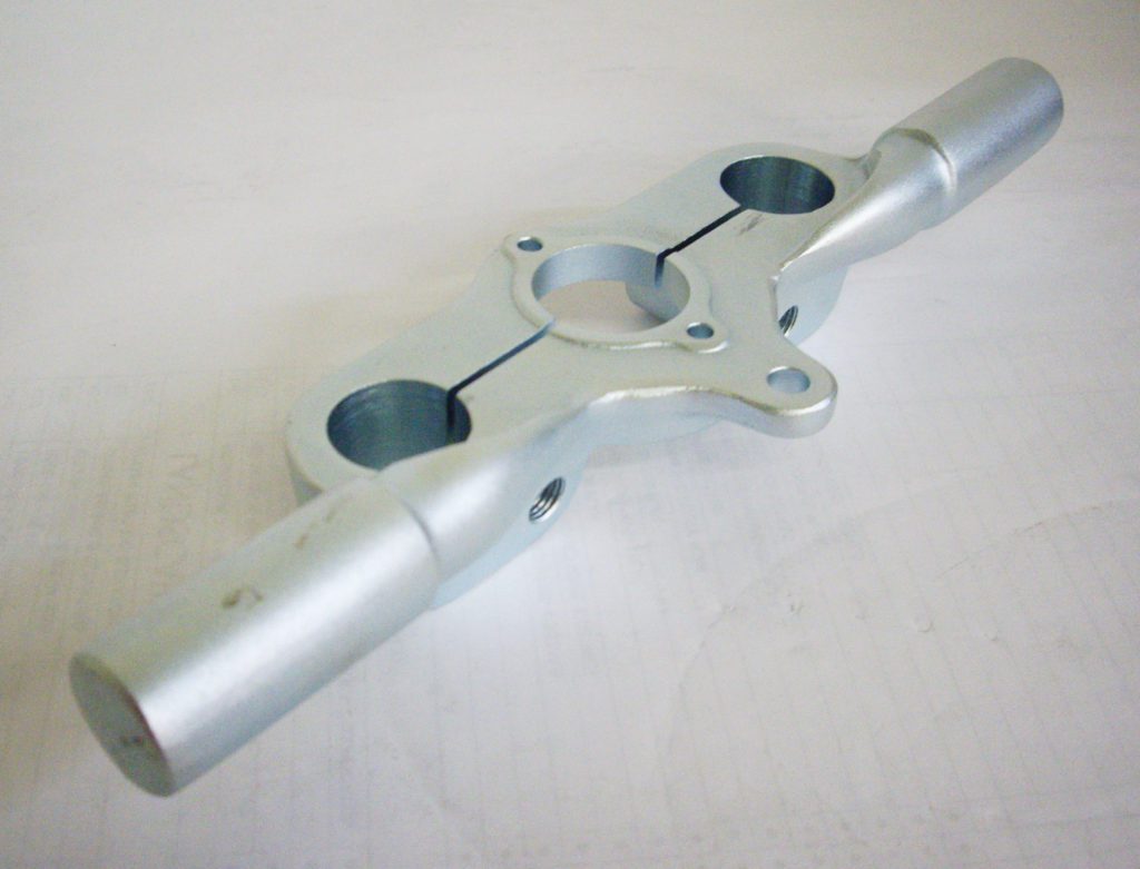 TOP TRIPLE TREE WITH INLINE HANDLEBAR MOUNTS (1087-0101) - American ...